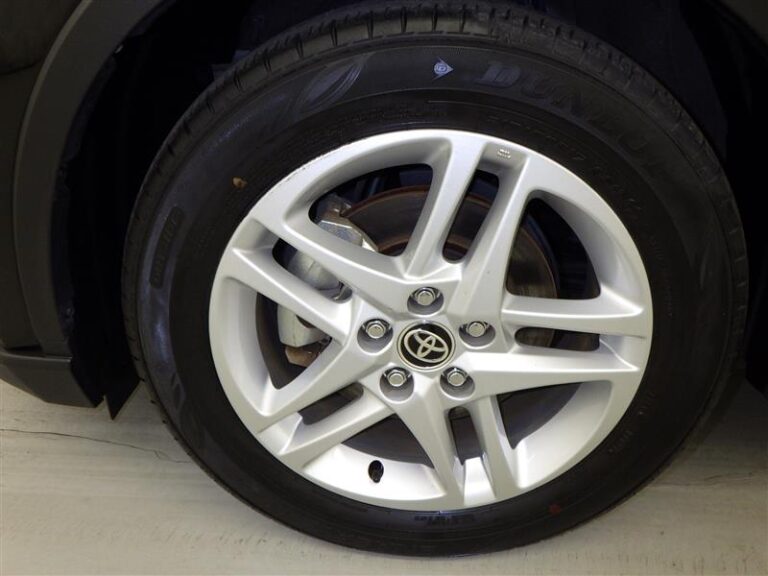 トヨタchrのサイズは？chrの高さや大きさ比較！立体駐車場に入るかどうかも調査！ | 中古車の買取査定に役立つ情報メディア｜カーサテ